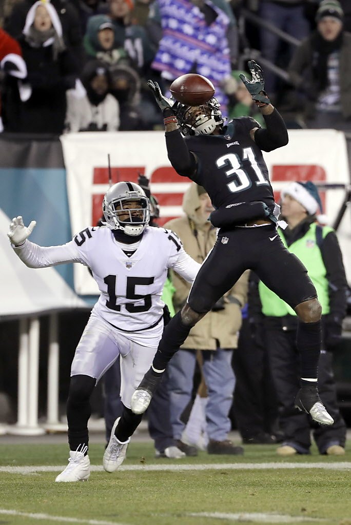 Raiders WR Michael Crabtree had silent night against Eagles