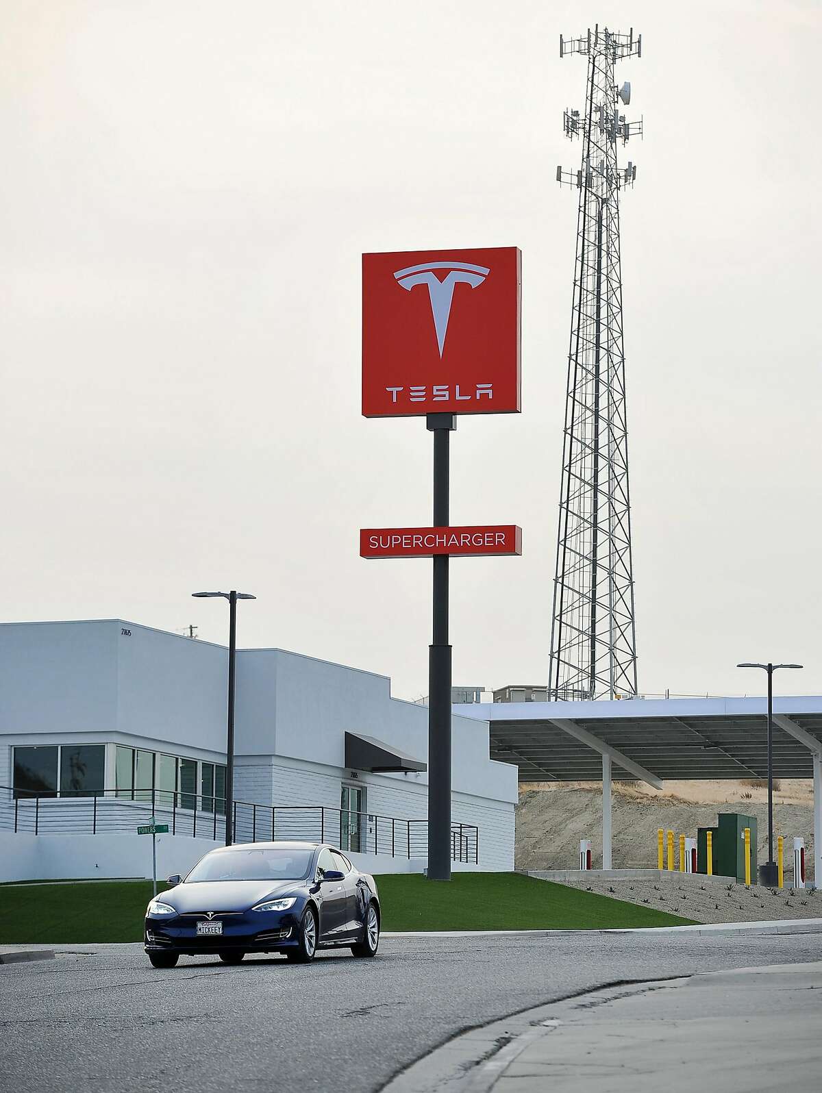 Tesla’s fancy new I-5 rest stop is part gas station, part airport lounge