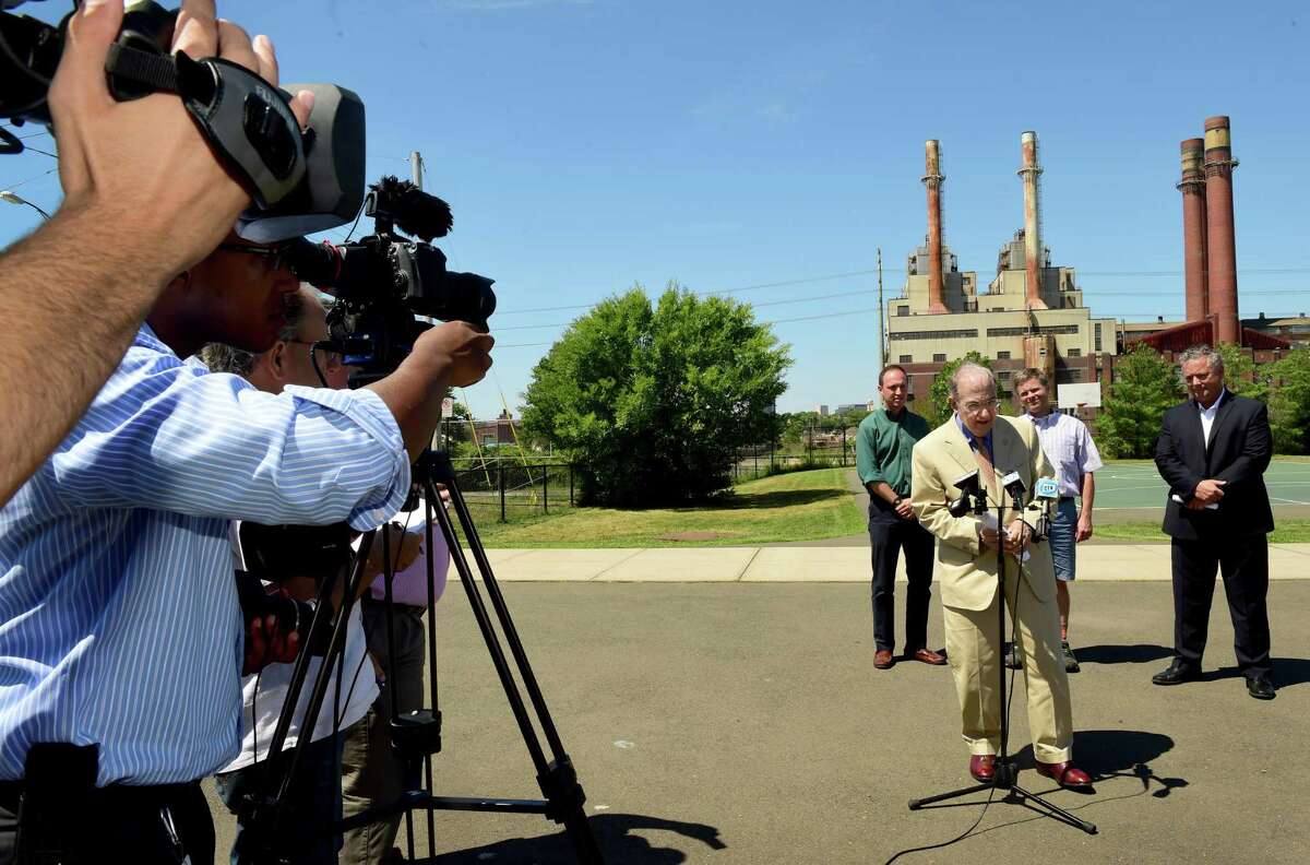New Haven orders work on building facade in ‘danger of imminent collapse’