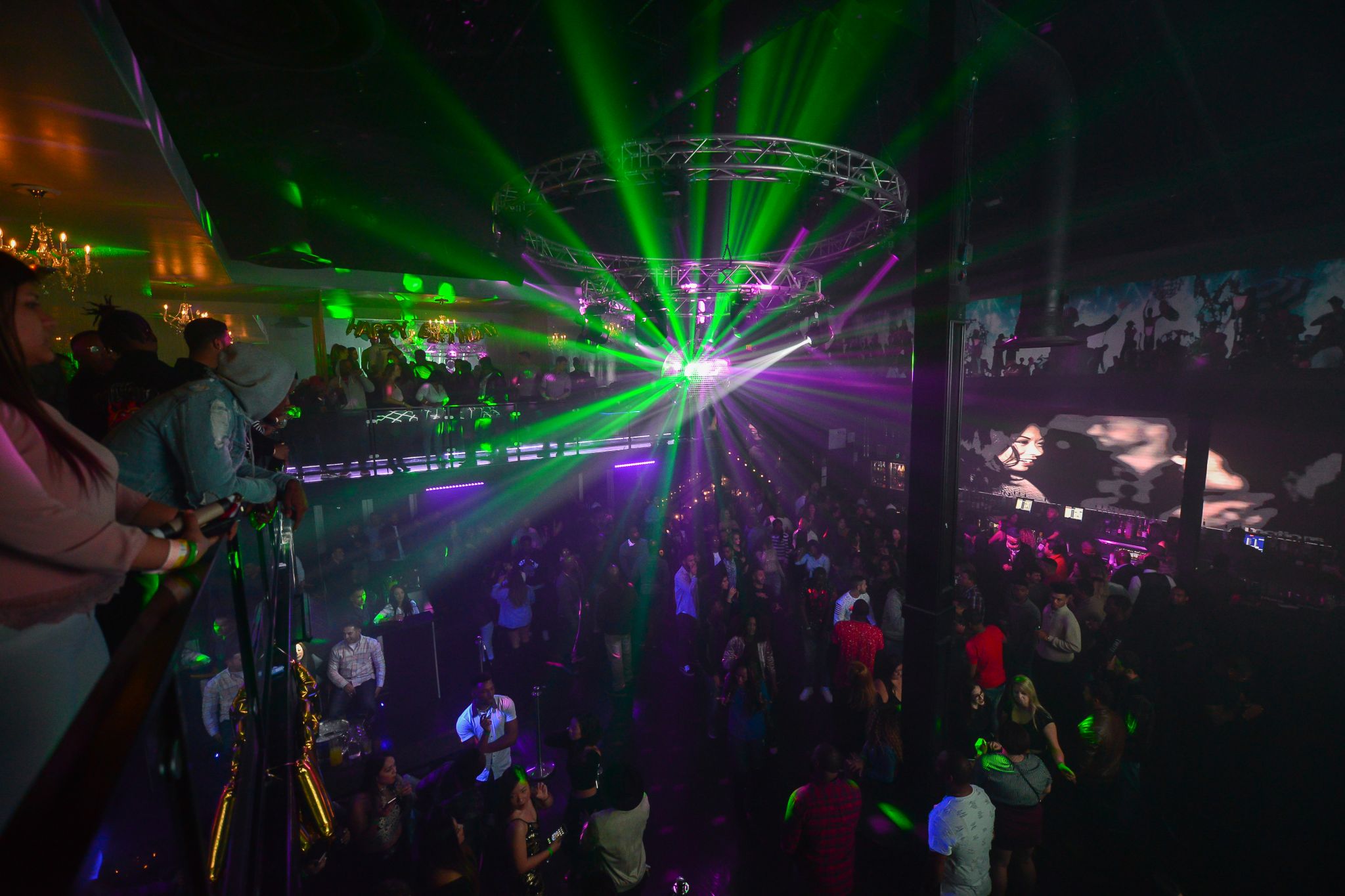 Photos: LIVE Ultra Lounge reopens