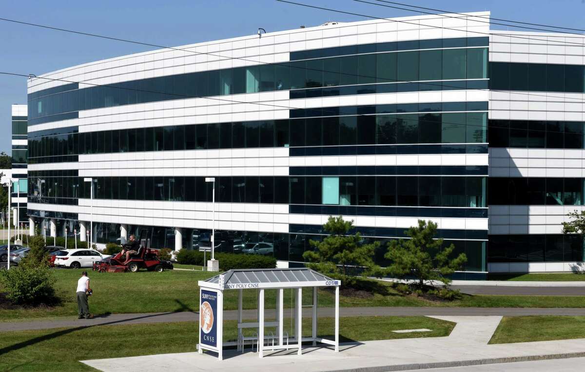 SUNY Poly signs new leases with IBM, Research Foundation