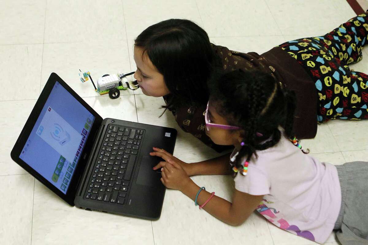Katy Branch Library pilots coding club for girls this month