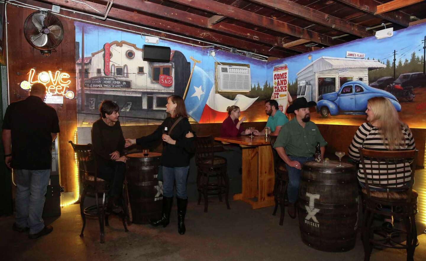 Hot new Houston bars and restaurants to check out now