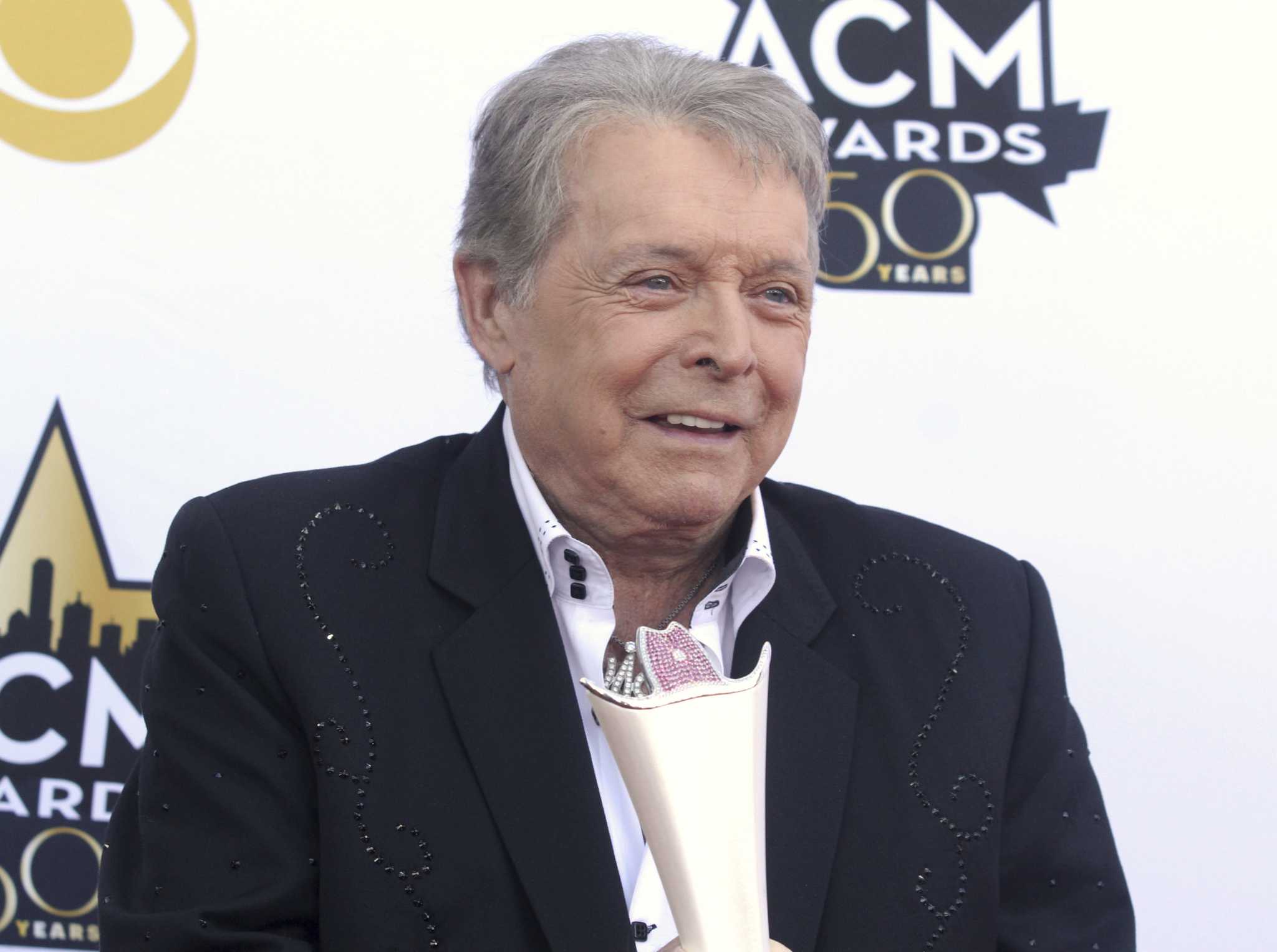 Country music legend Mickey Gilley recovering after East Texas accident ...
