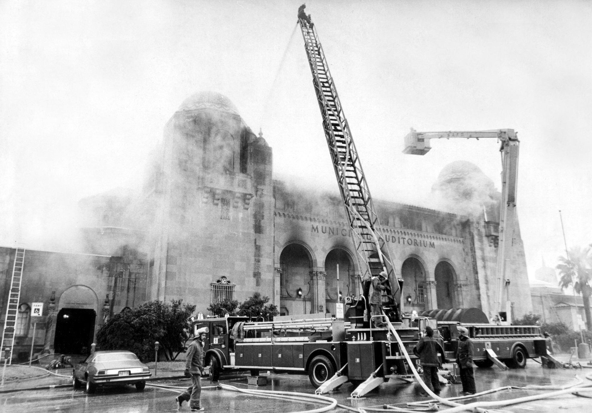 Downtown SA venue kept going after near-riot, fire