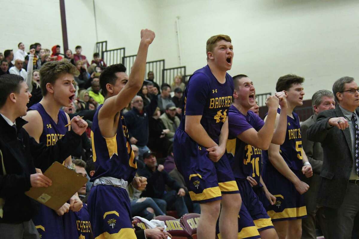 CBA wins thriller over Colonie