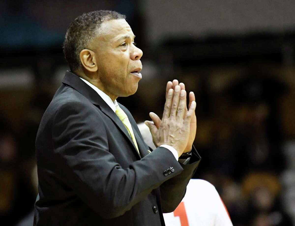 Albany Patroons win in return to Washington Avenue Armory