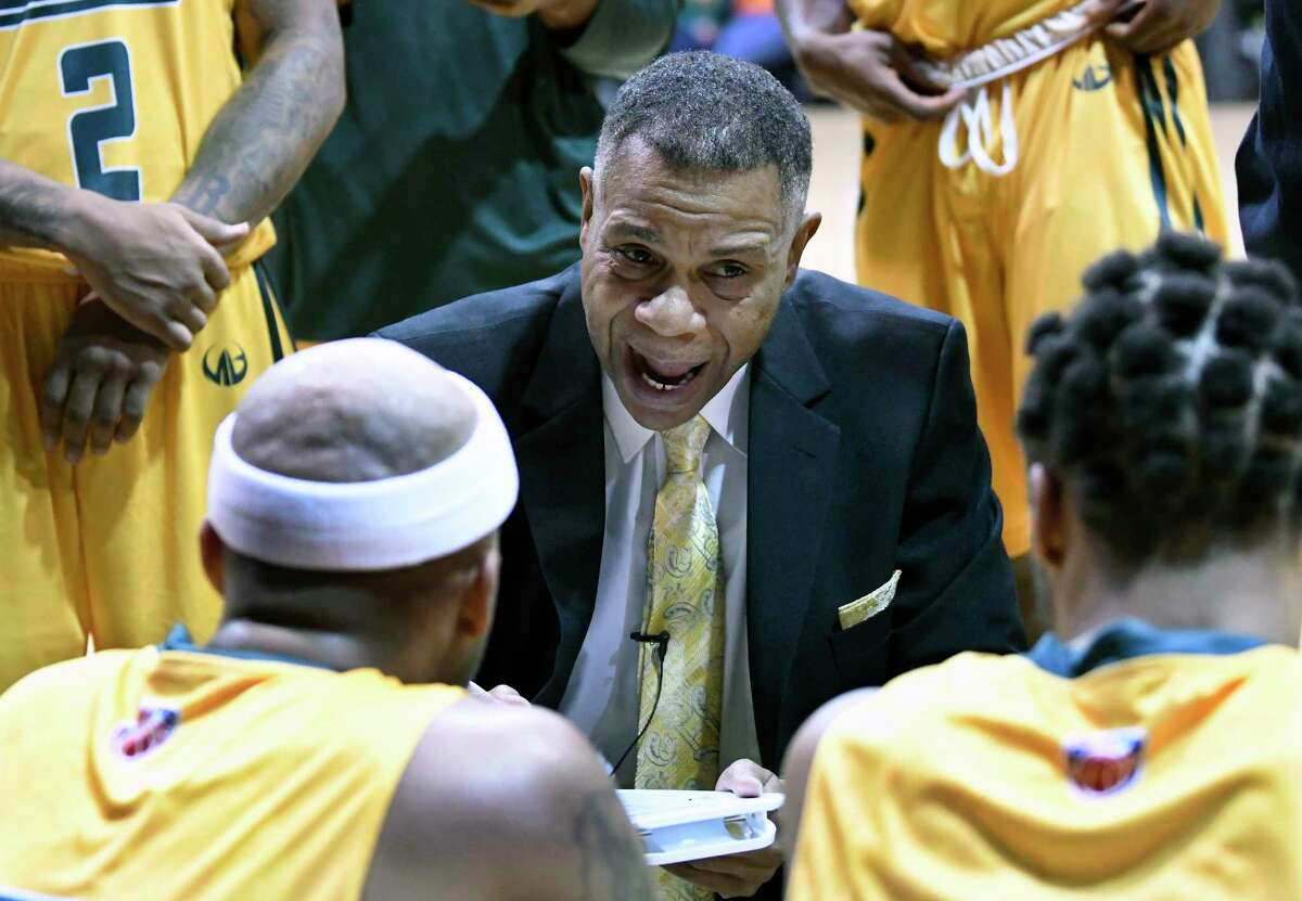 Albany Patroons win in return to Washington Avenue Armory