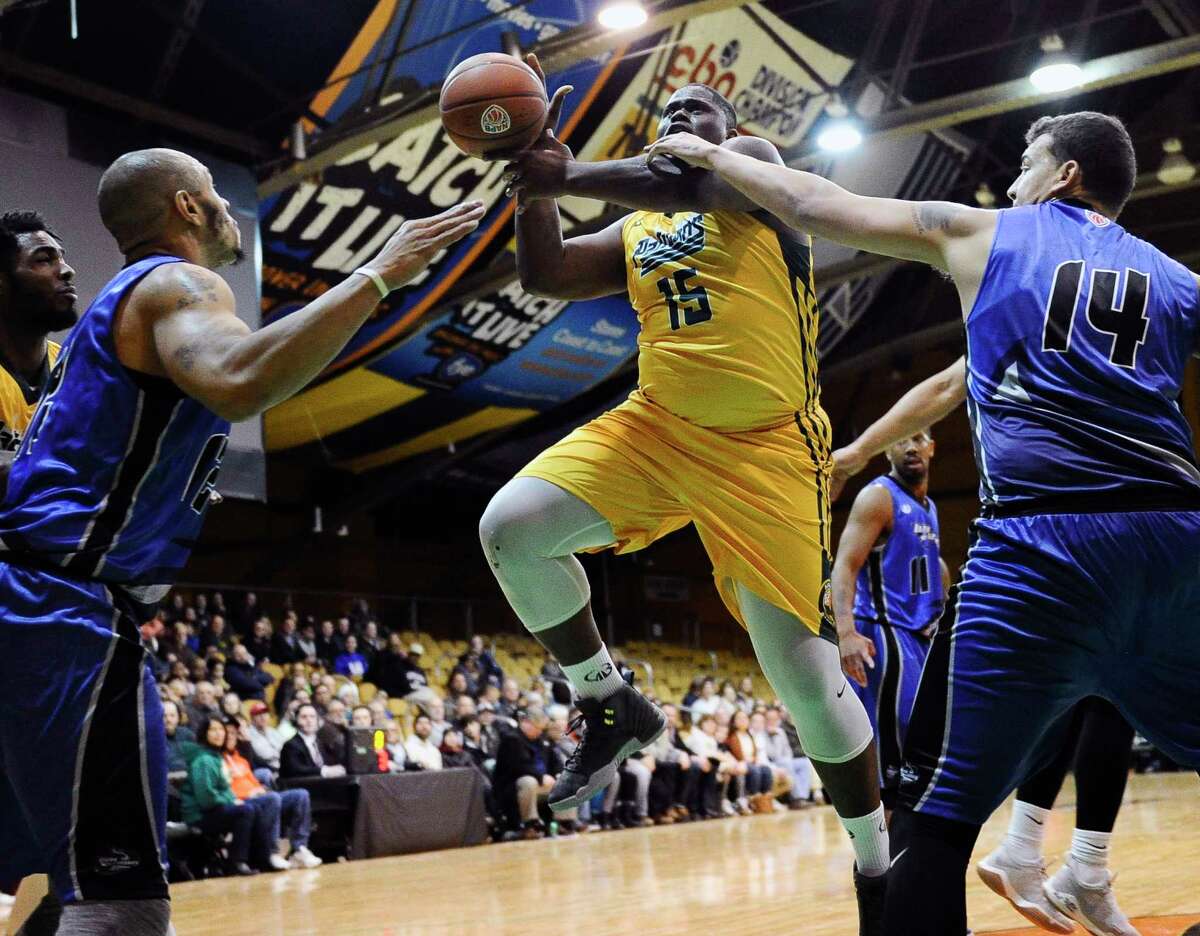 Albany Patroons win in return to Washington Avenue Armory