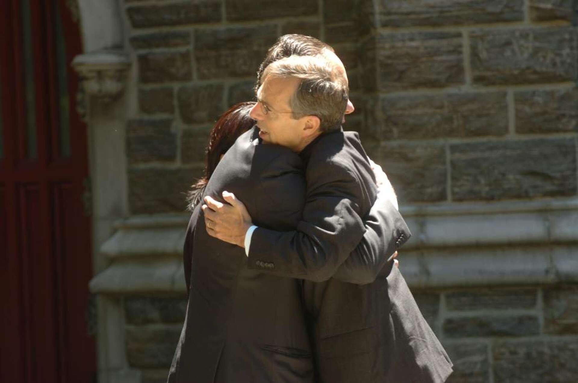 Former President Bush pays final respects to brother in Greenwich