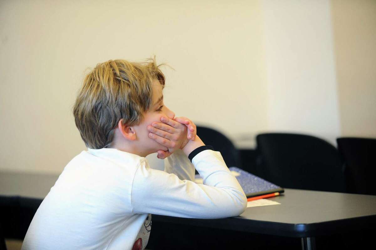 Chinese school hosts new math circle for young enthusiasts