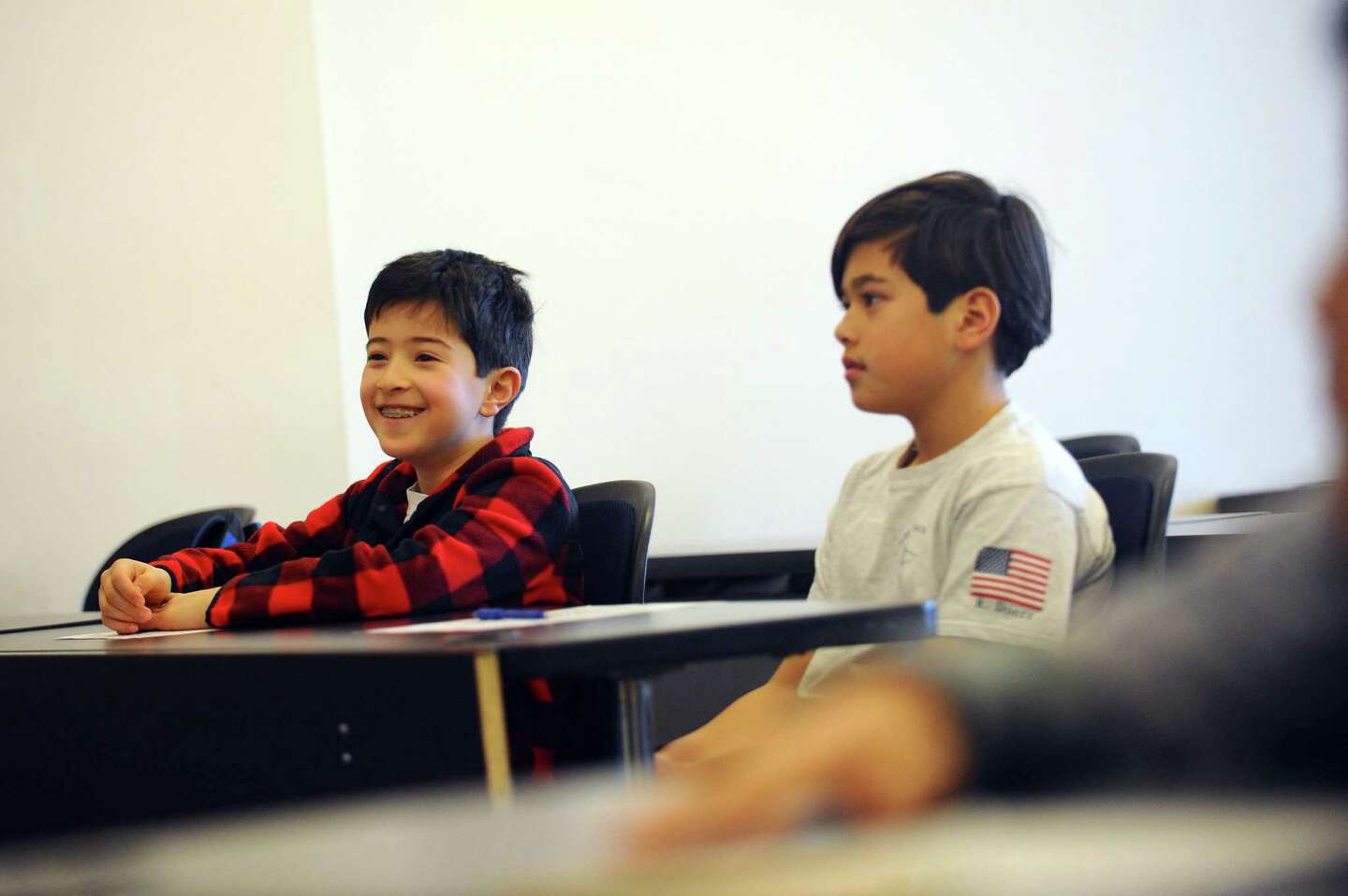 Chinese school hosts new math circle for young enthusiasts