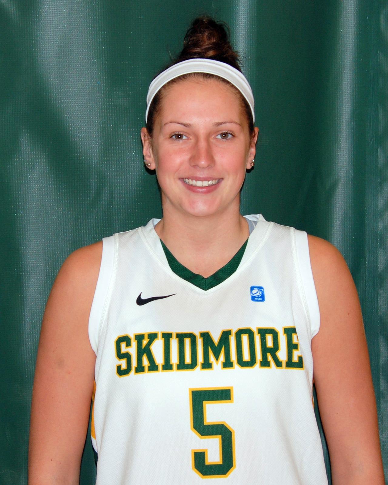 Kelly Donnelly leads Skidmore women to pair of victories
