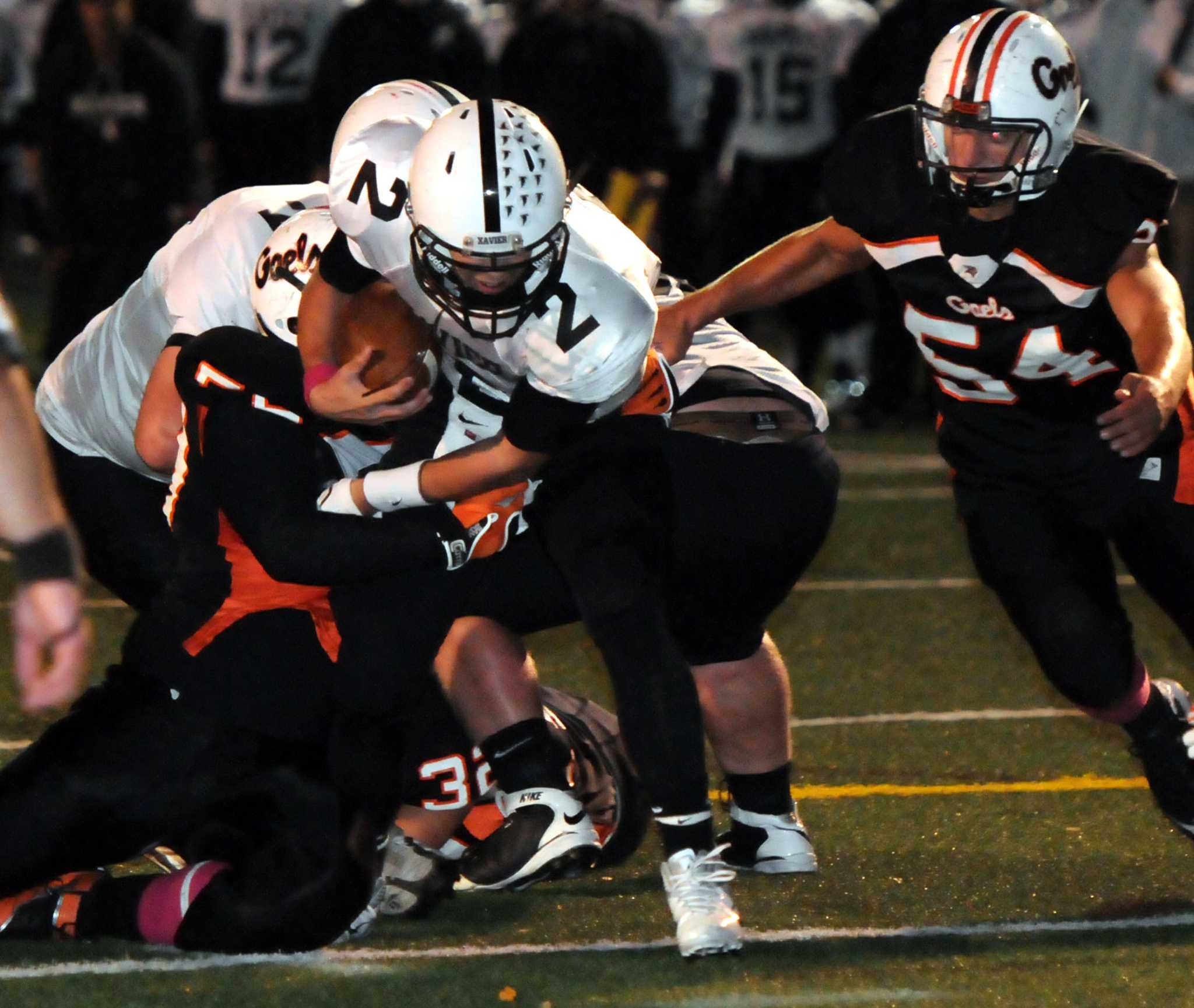 Xavier Shelton football 1021