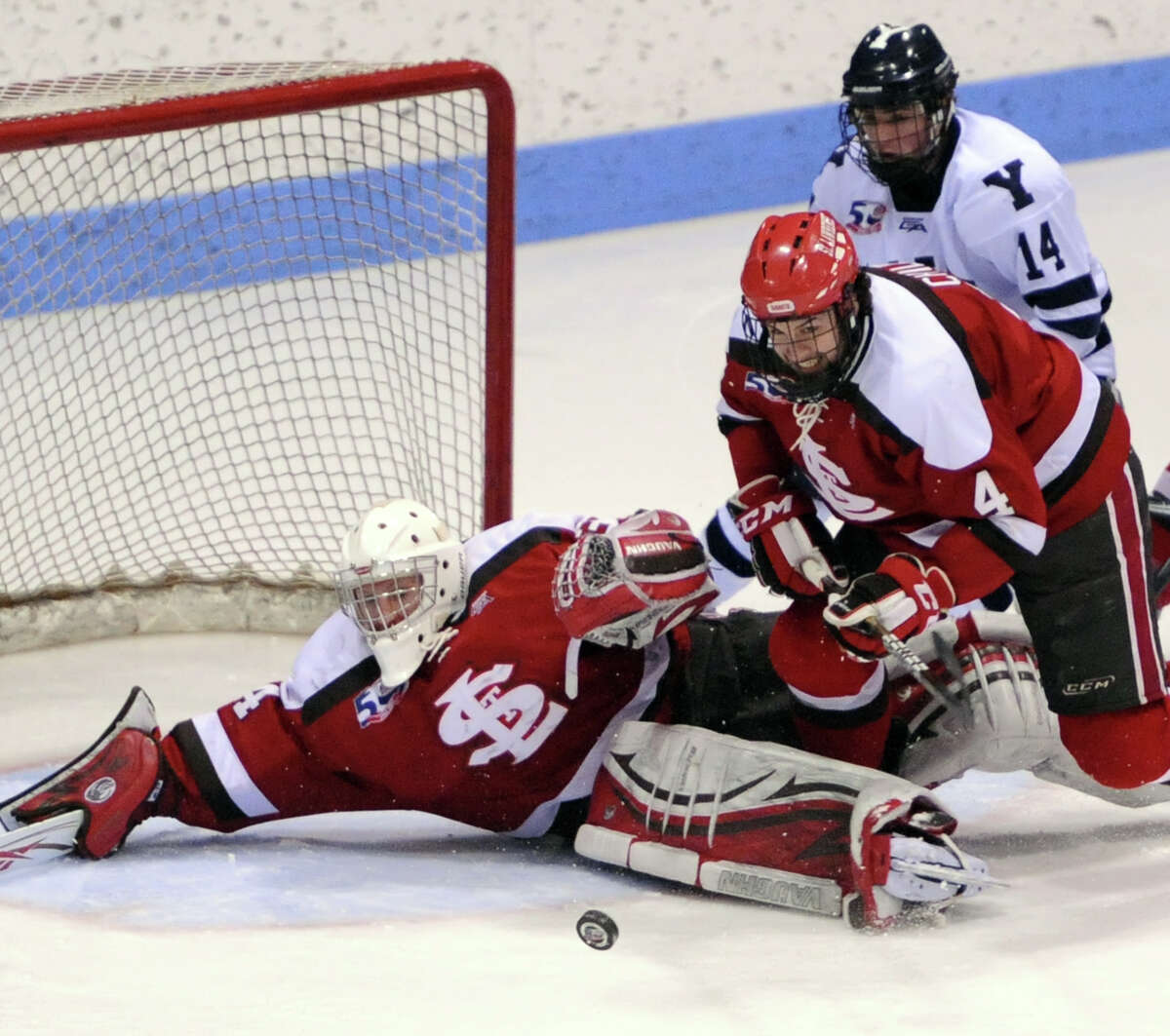 0312_Yale VS SLU hockey