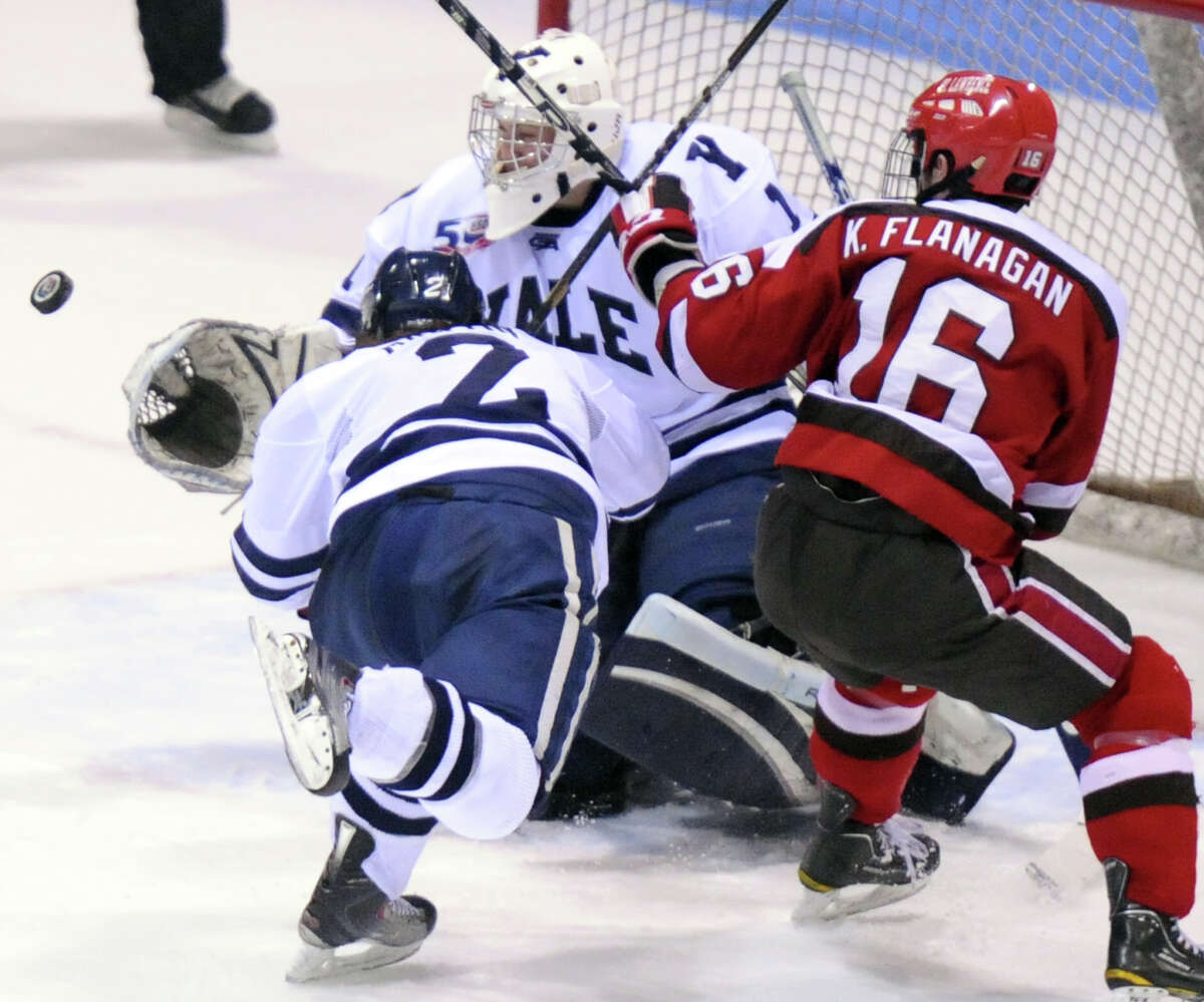 0313_Yale VS SLU hockey