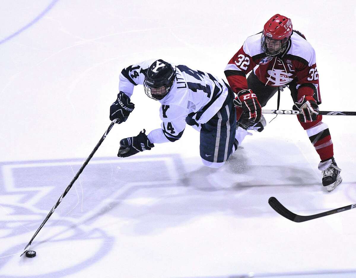 0311Yale Hockey VS SLU