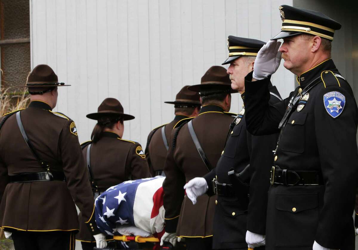 Sheriff: Suspect in deputy's slaying committed suicide