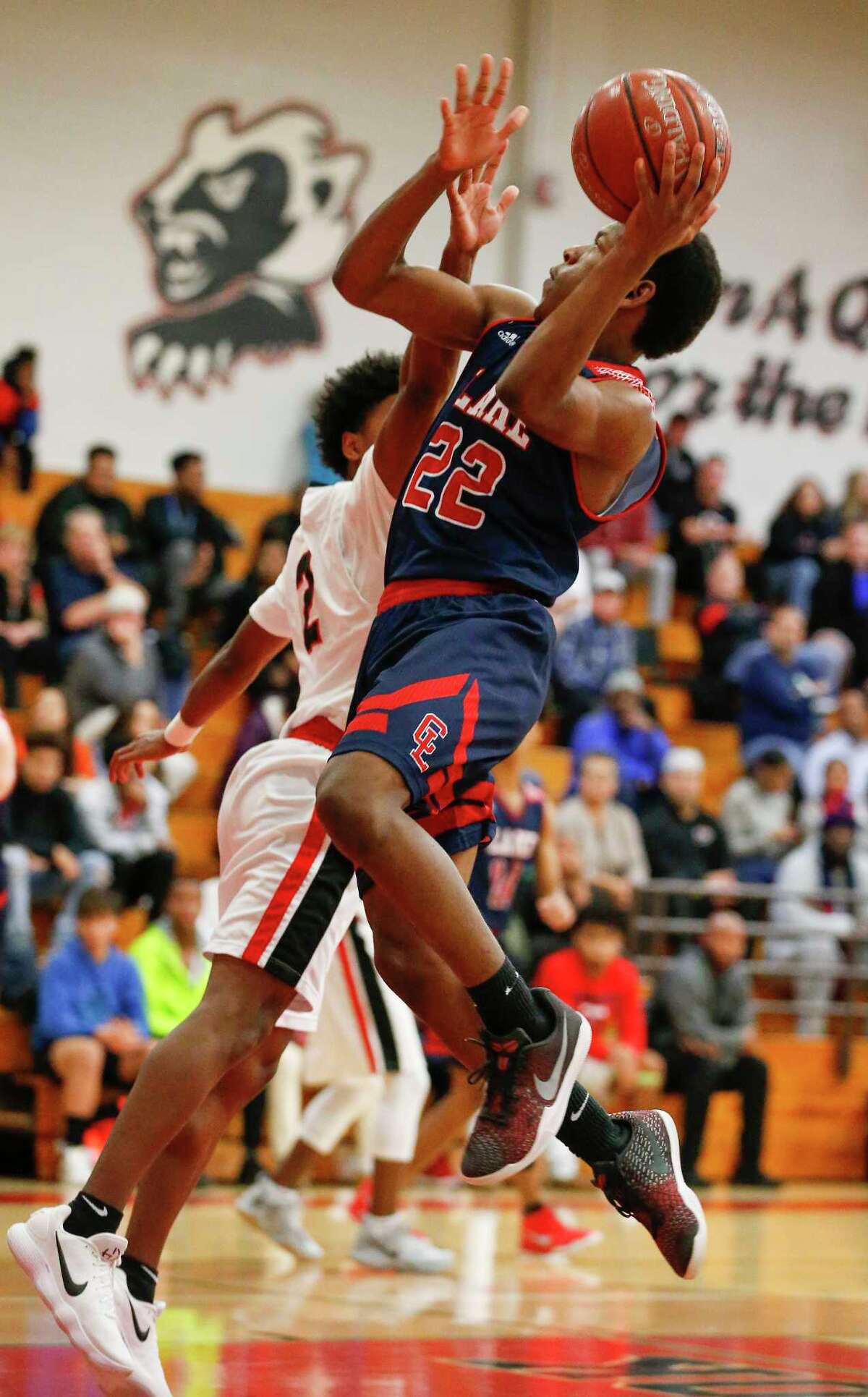 Injury-riddled Clear Lake takes down rival Clear Brook