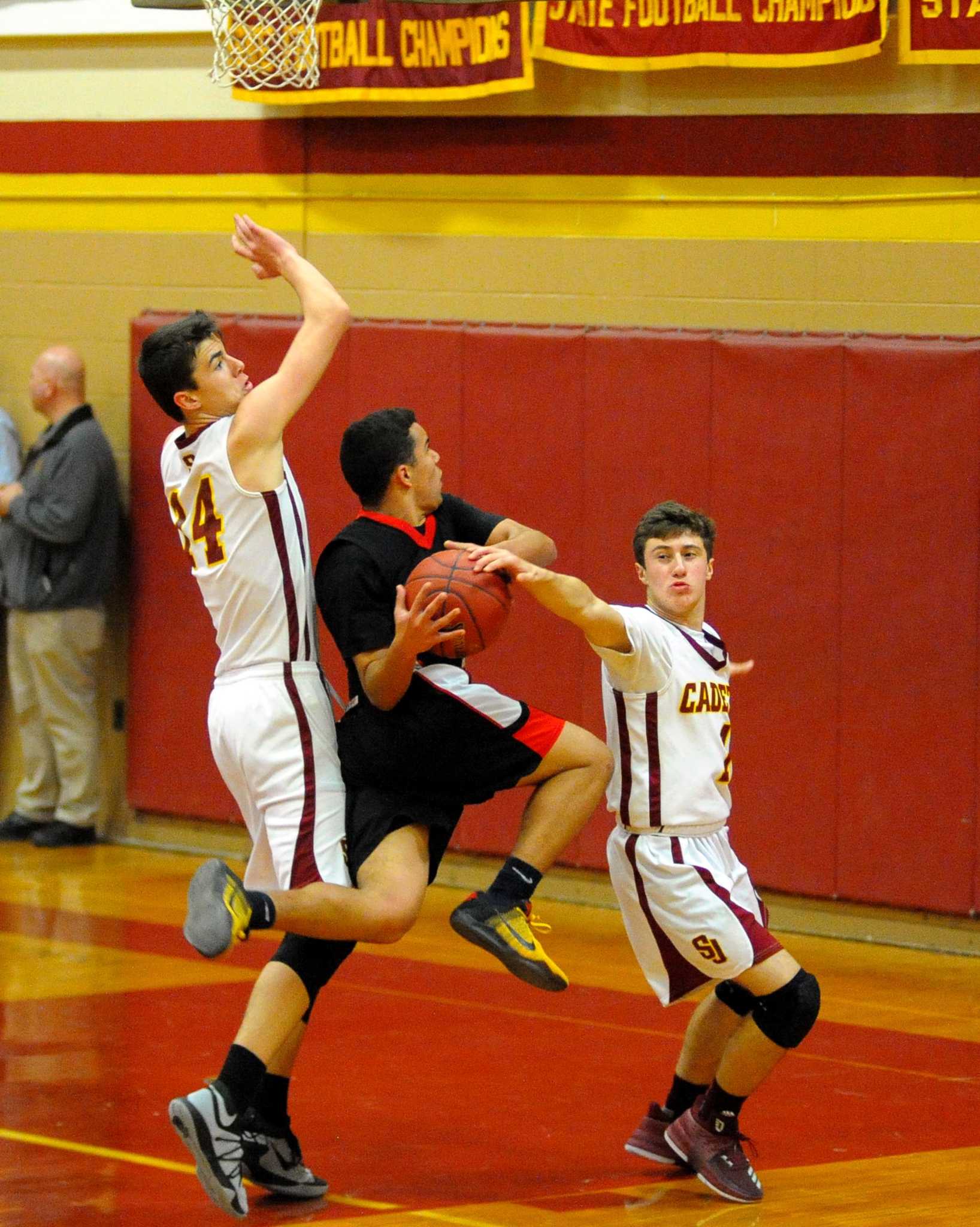 Conway scores 27 to lead Warde over St. Joseph