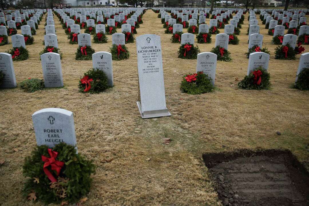 Decades after dying in battle, a World War II soldier is buried in home ...