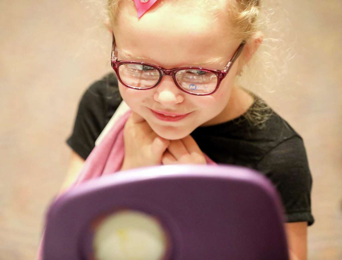 Free eye screenings expected to help low-income students excel