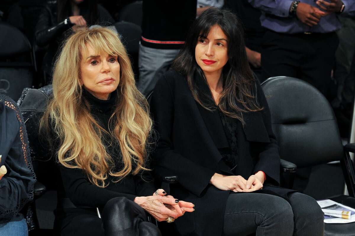 Photos: Celebrities who showed up to see the Lakers beat the Spurs