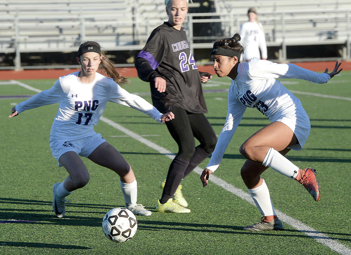 Port Neches-Groves girls soccer falls for first time Friday