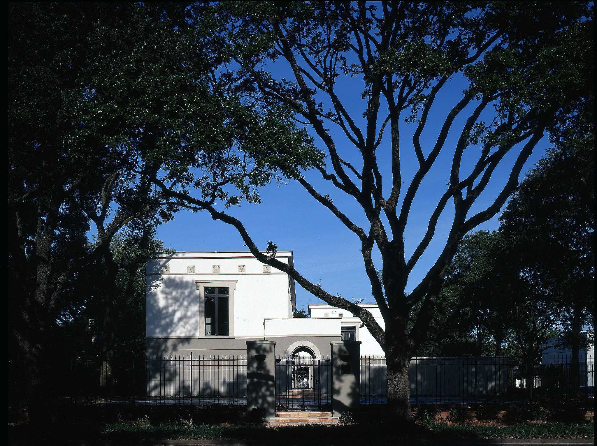 Rice architecture professor writes about the design of his own modern homes
