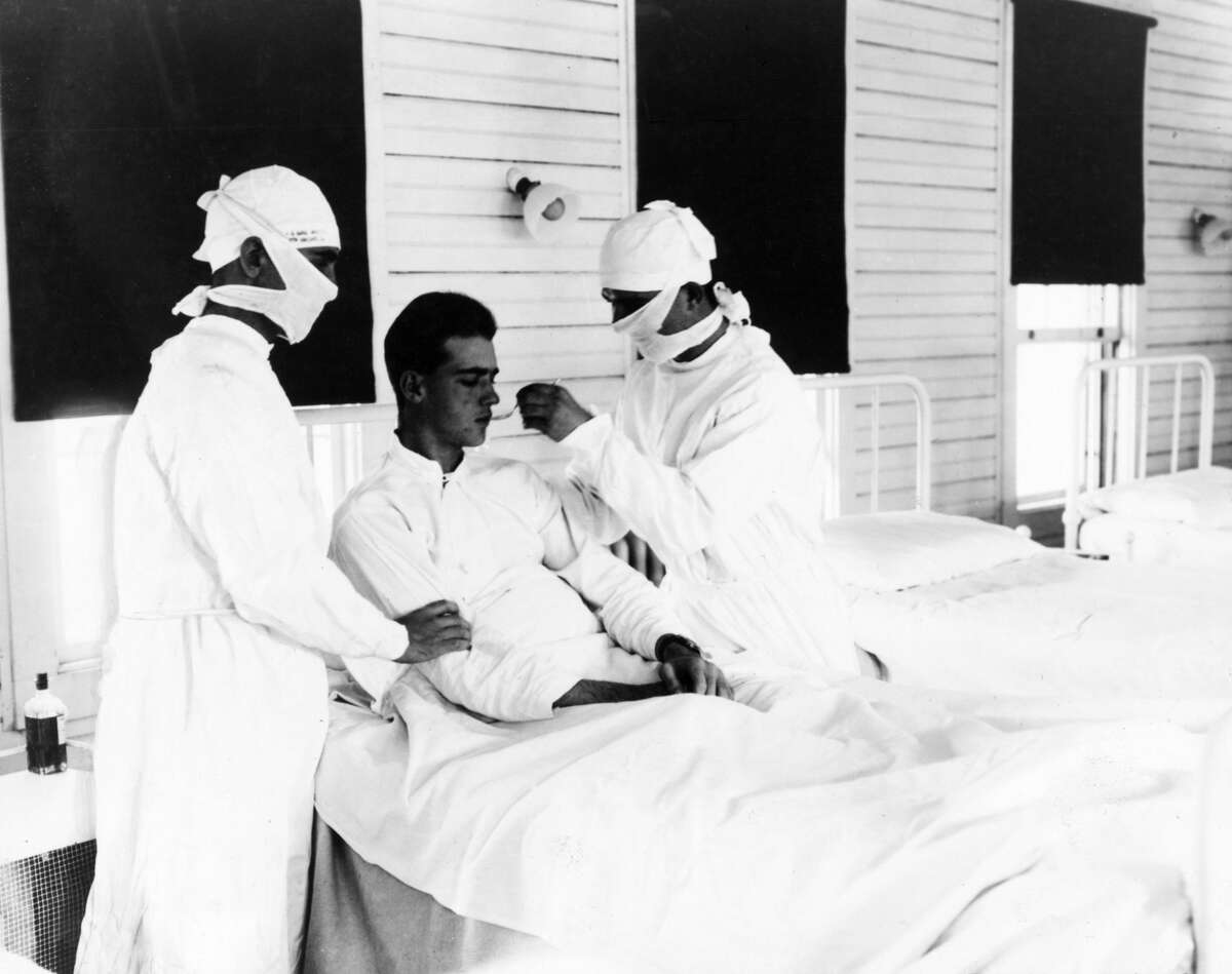 Photos: What the flu looked like 100 years ago