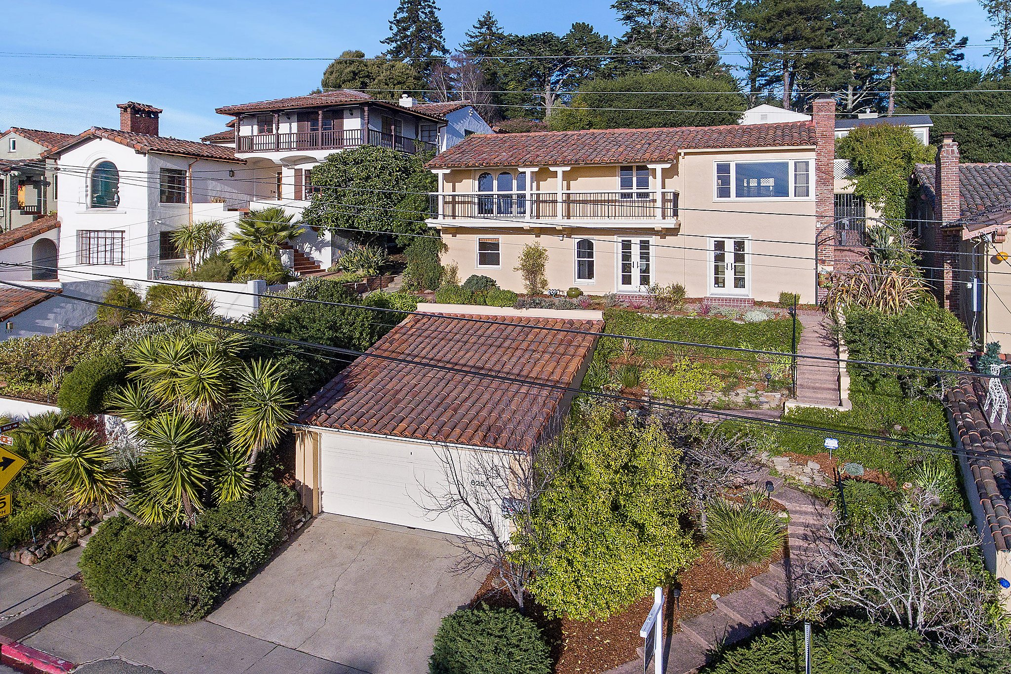 Walk-through: Berkeley Mediterranean boasts courtyard, bay views