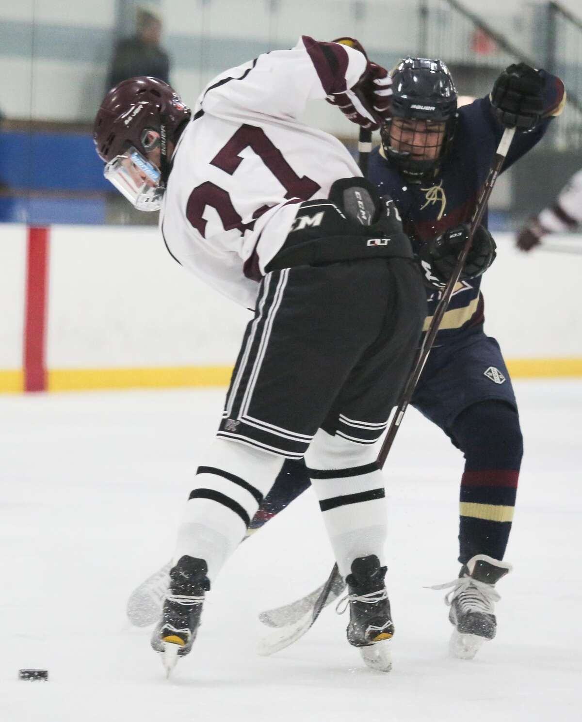 St. Luke’s boys ice hockey blanks King, 3-0