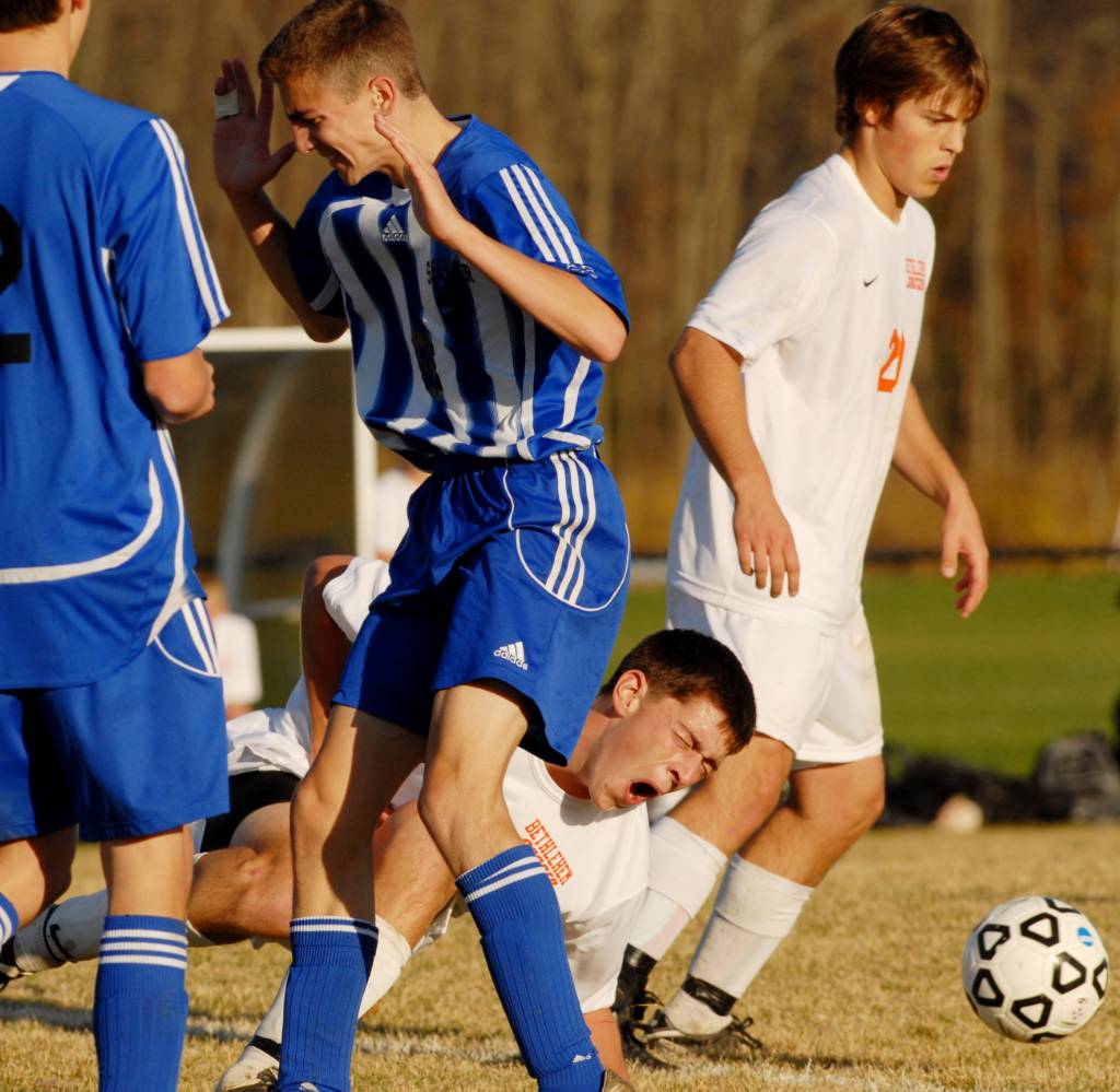 Eagles back under the lights