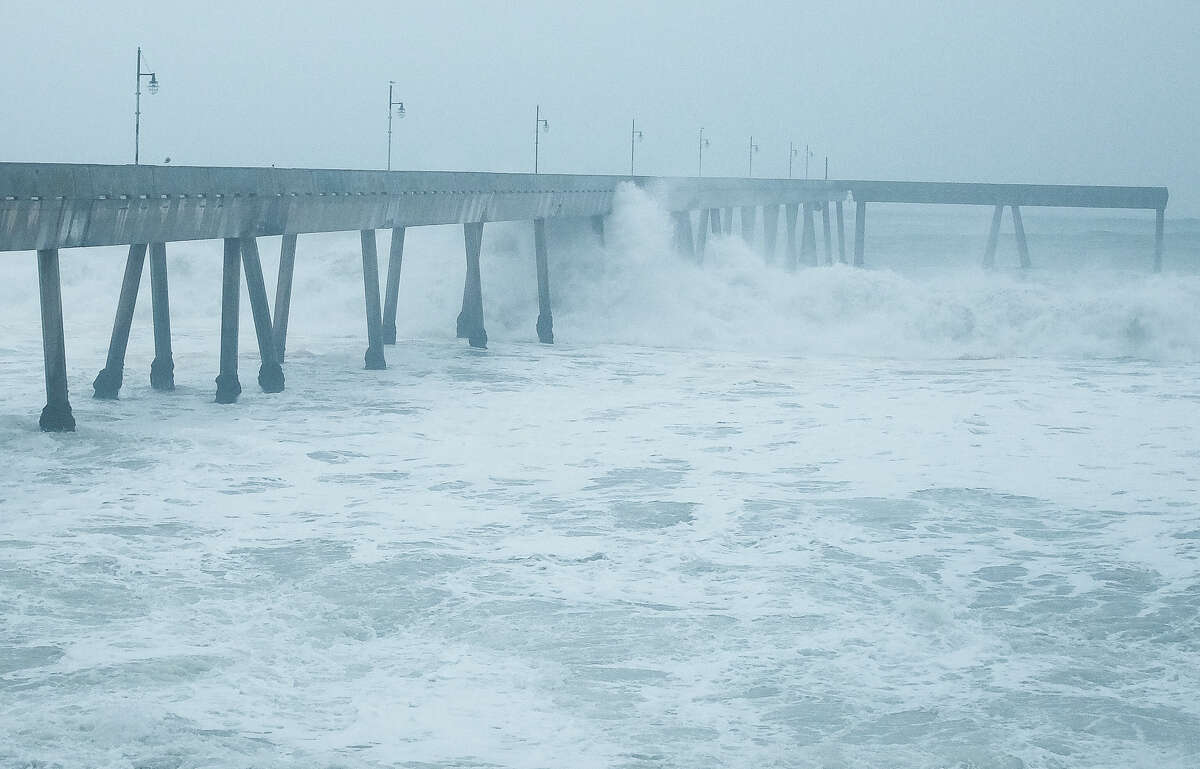1 in 100 waves could reach 55 feet during high-surf warning at Bay Area ...