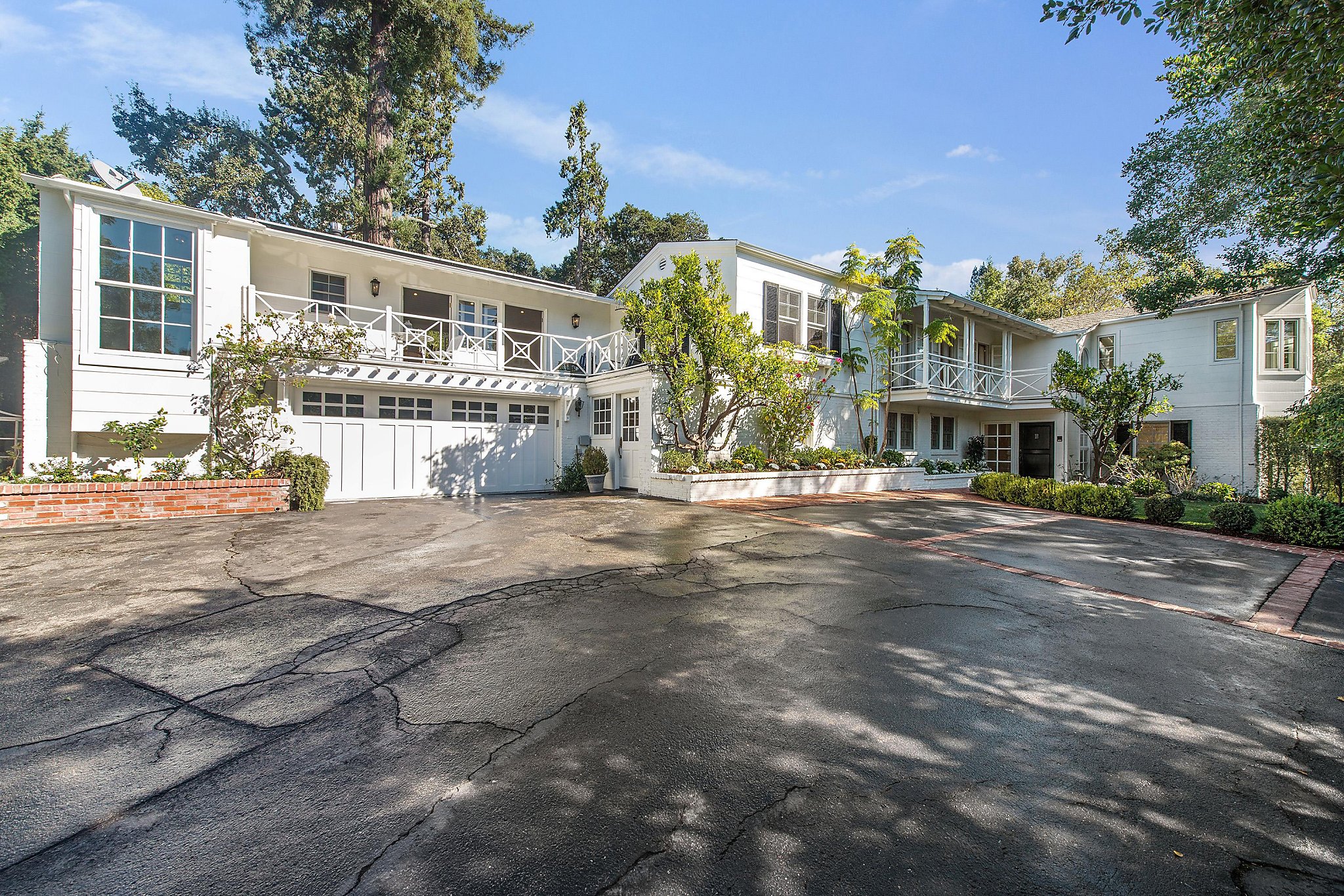 Kentfield home offers stylish indoor/outdoor living