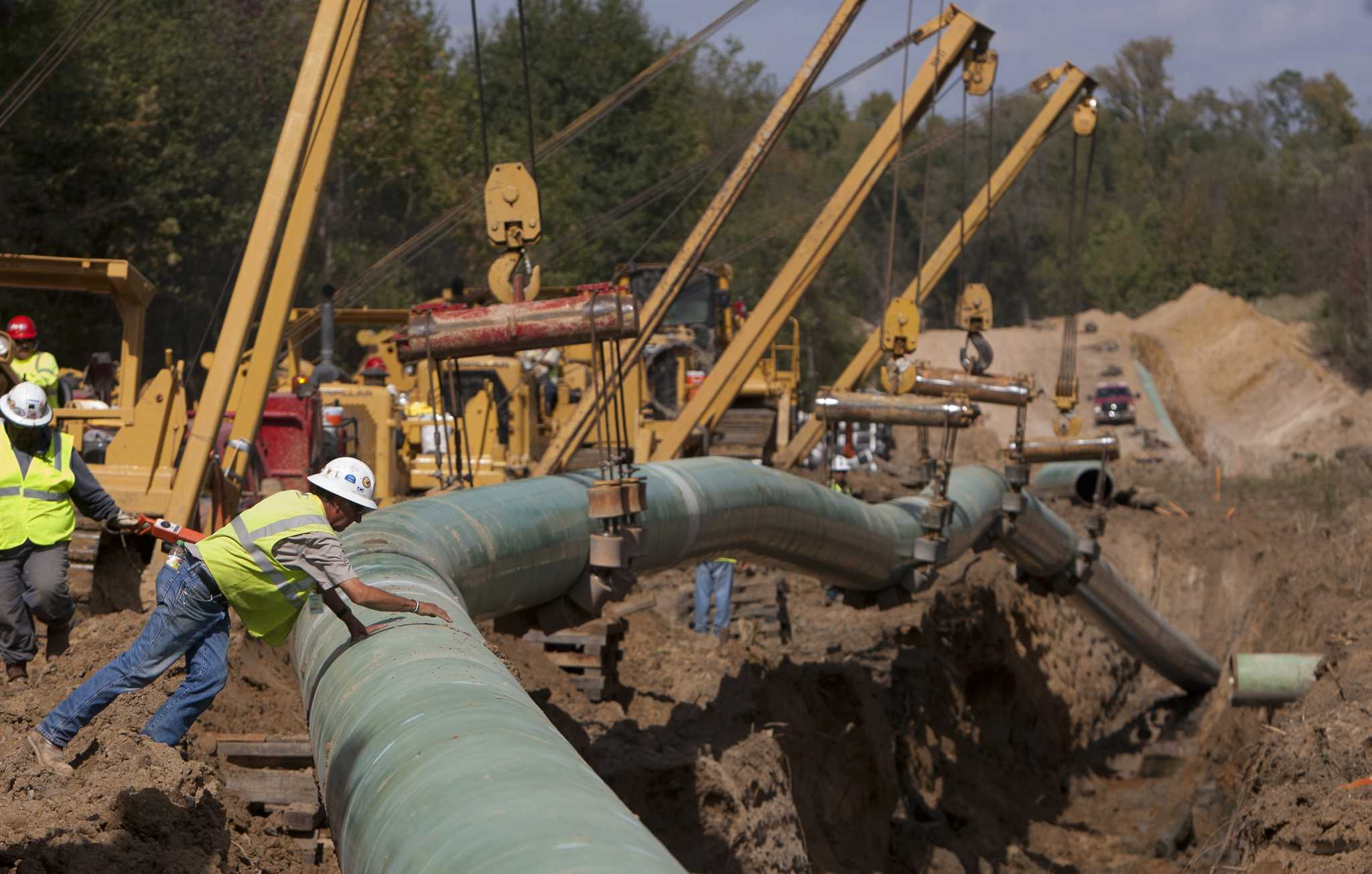 Keystone XL's new path gets positive U.S. environmental review