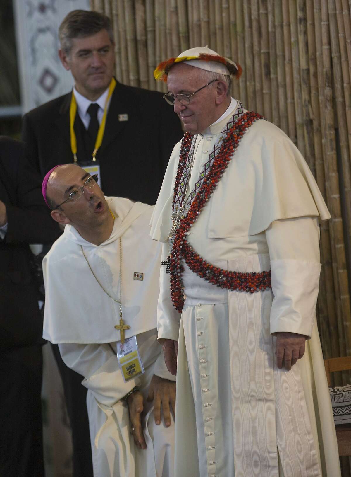 Peru’s indigenous welcome Pope Francis to scorching Amazon