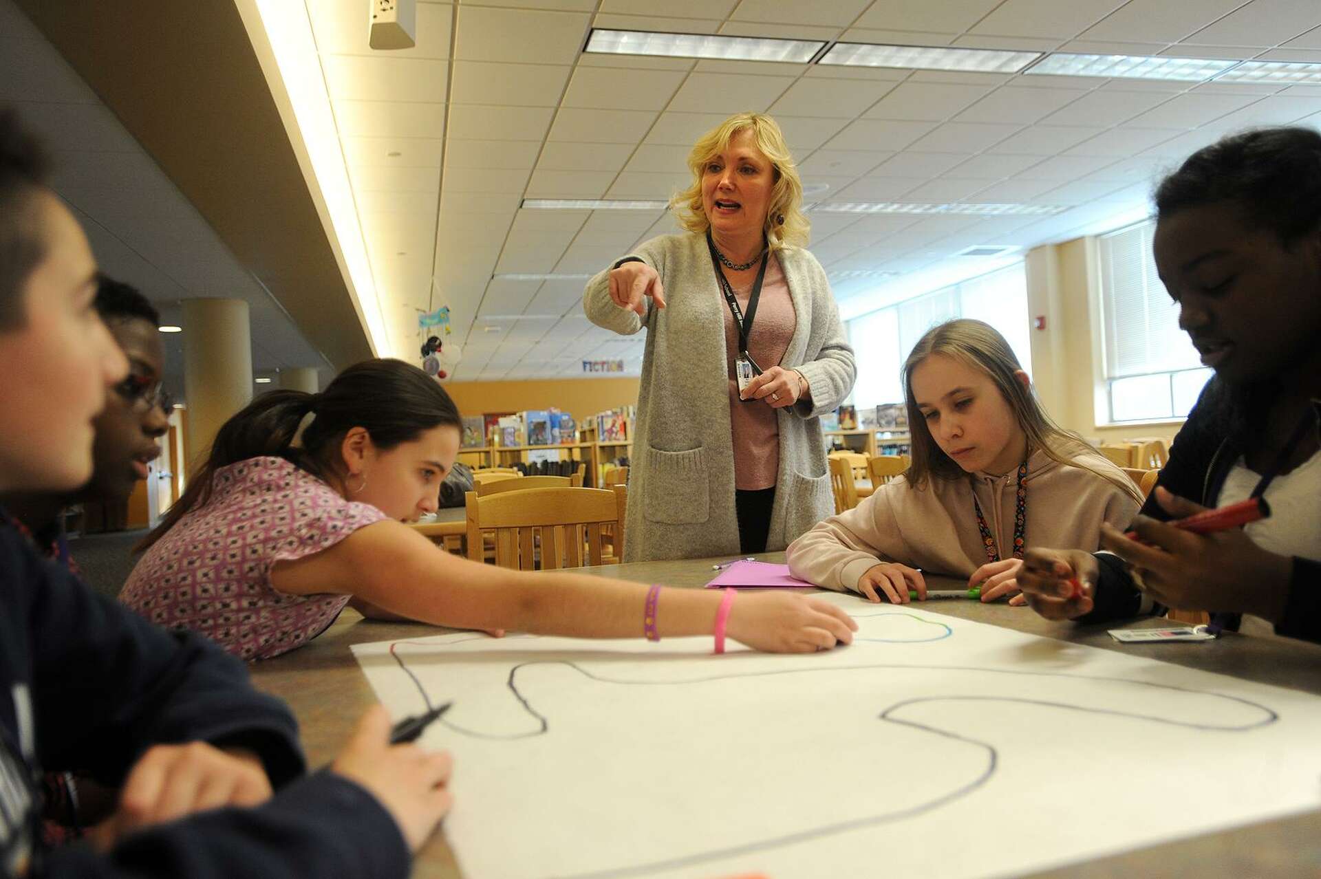 Innovation spaces: school libraries transformed for 21st century
