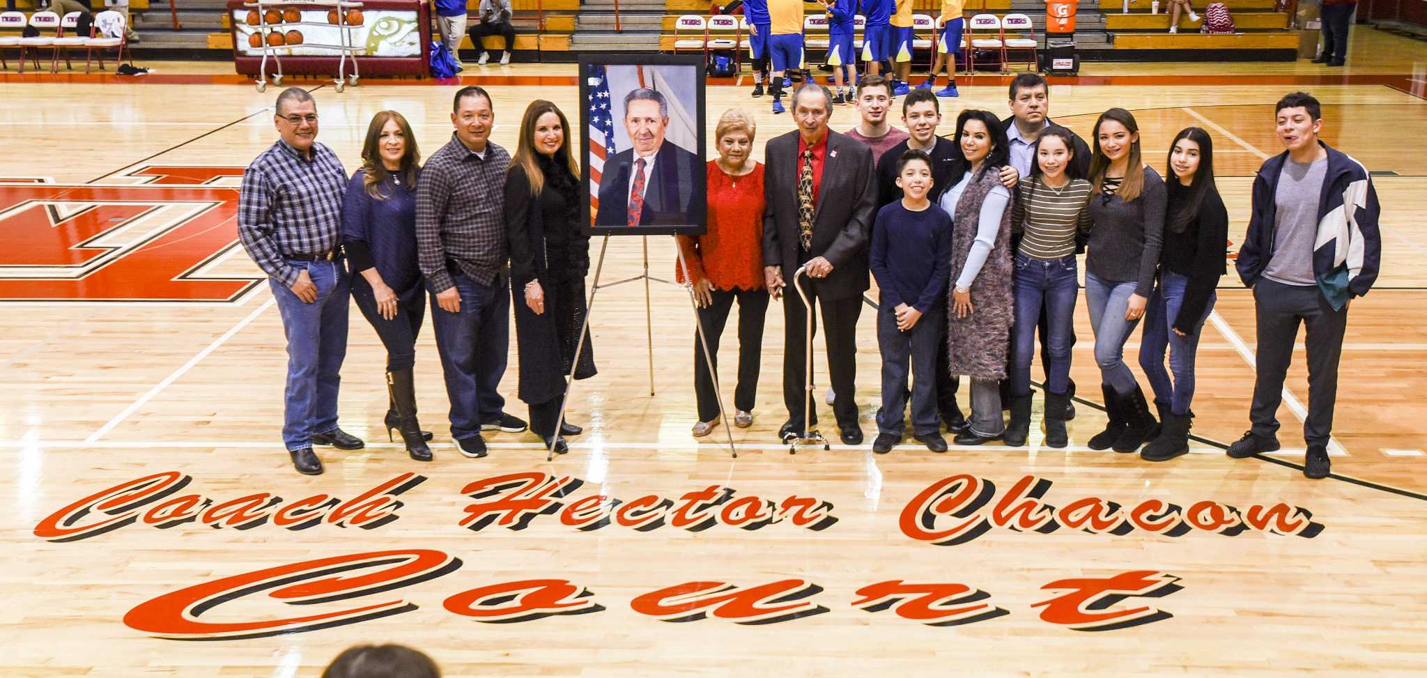 Martin breezes by Valley View on Hector Chacon night