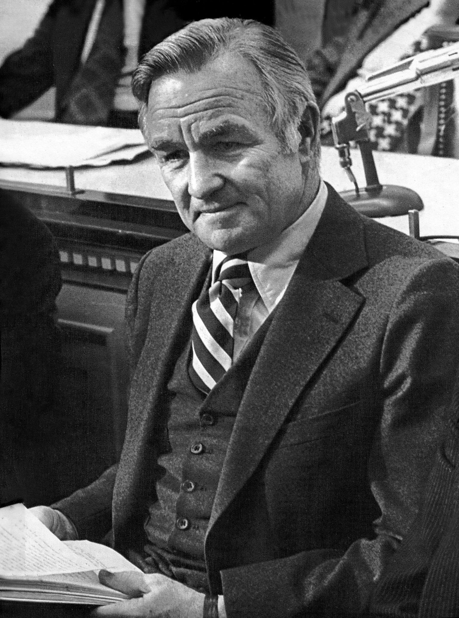 Stansfield Turner, former CIA director who led major reforms, dies