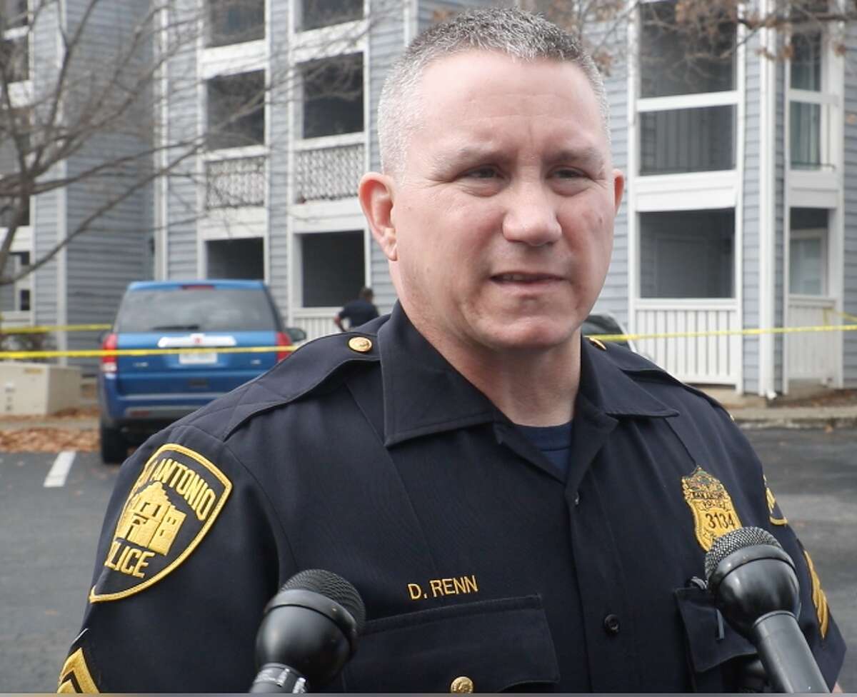 Man fatally shot outside of Northeast Side apartment