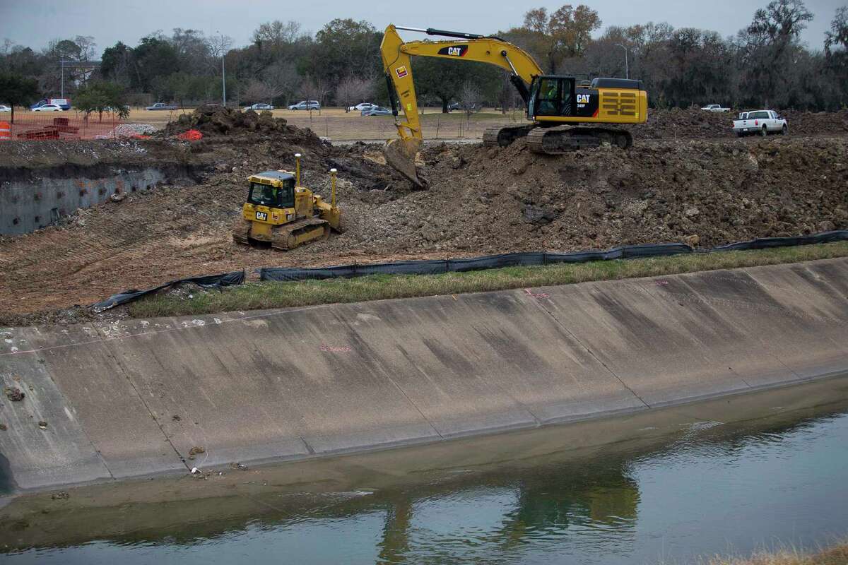 Despite massive projects to upgrade Houston bayous, thousands remain in ...