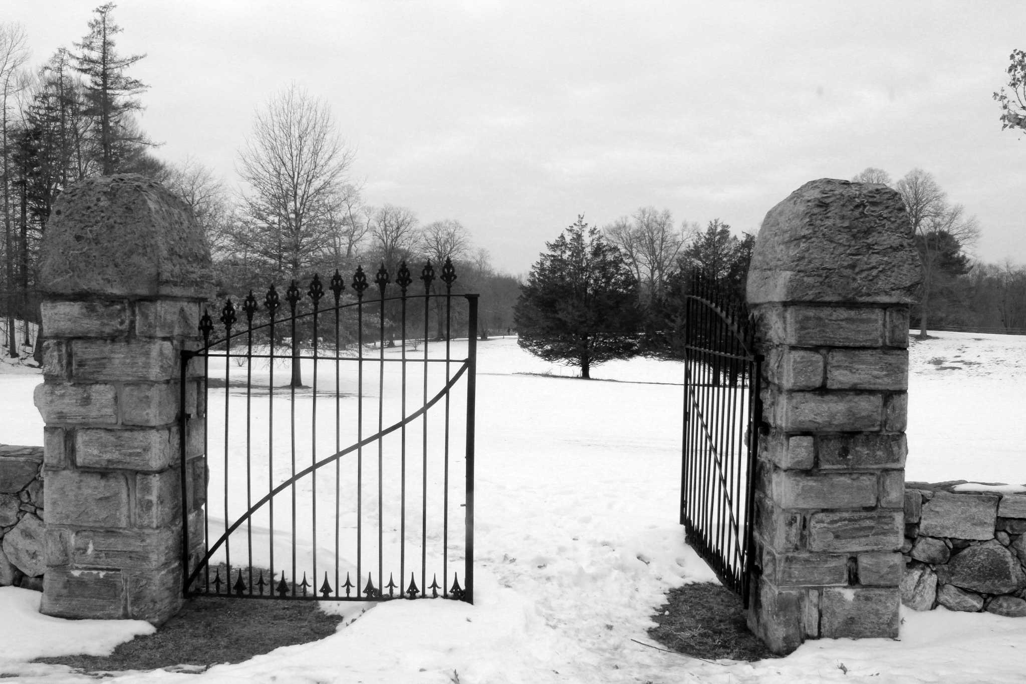 Views: Twelve gates to the city