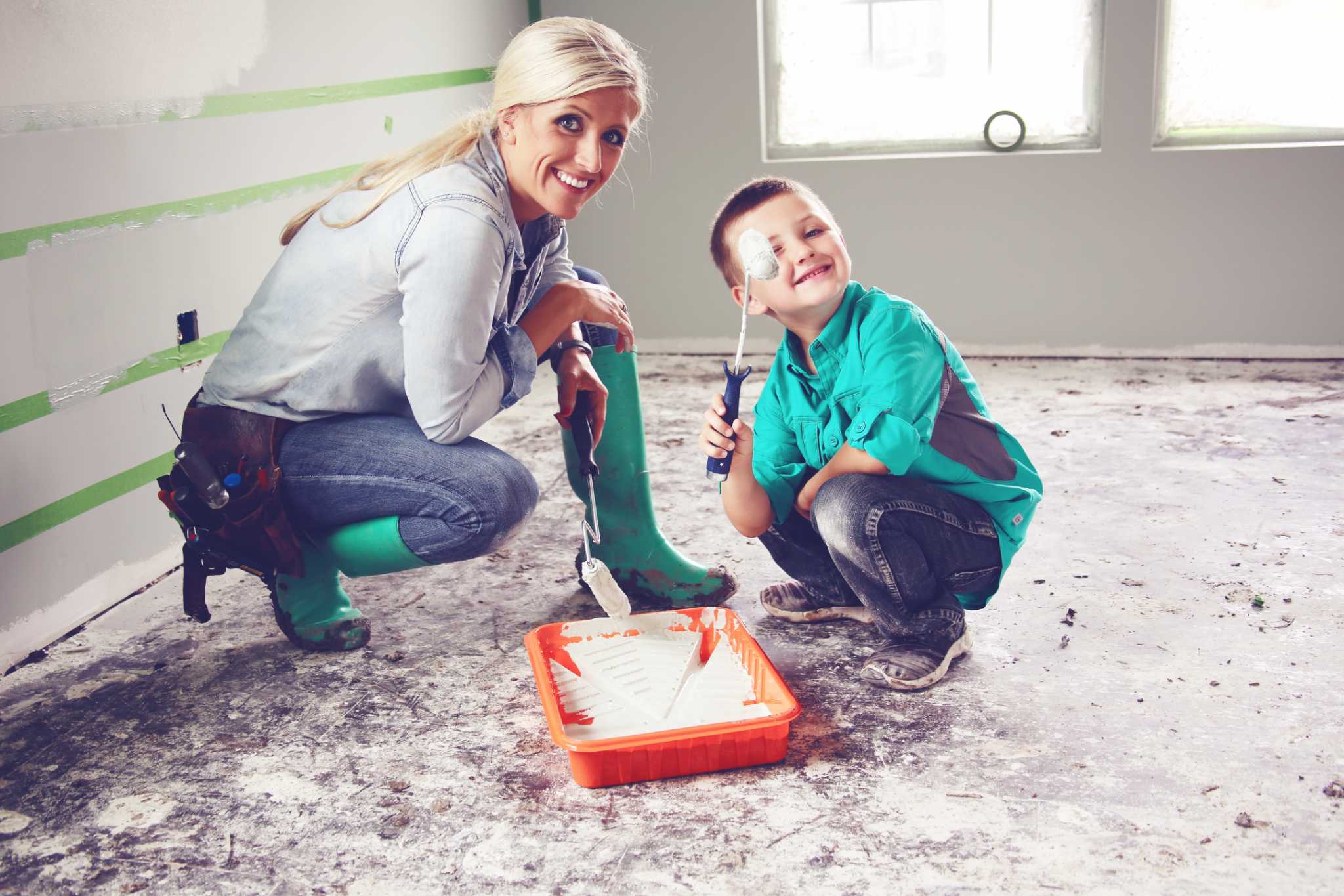 DIY home remodeling TV stars in Houston to show how to flip for a living