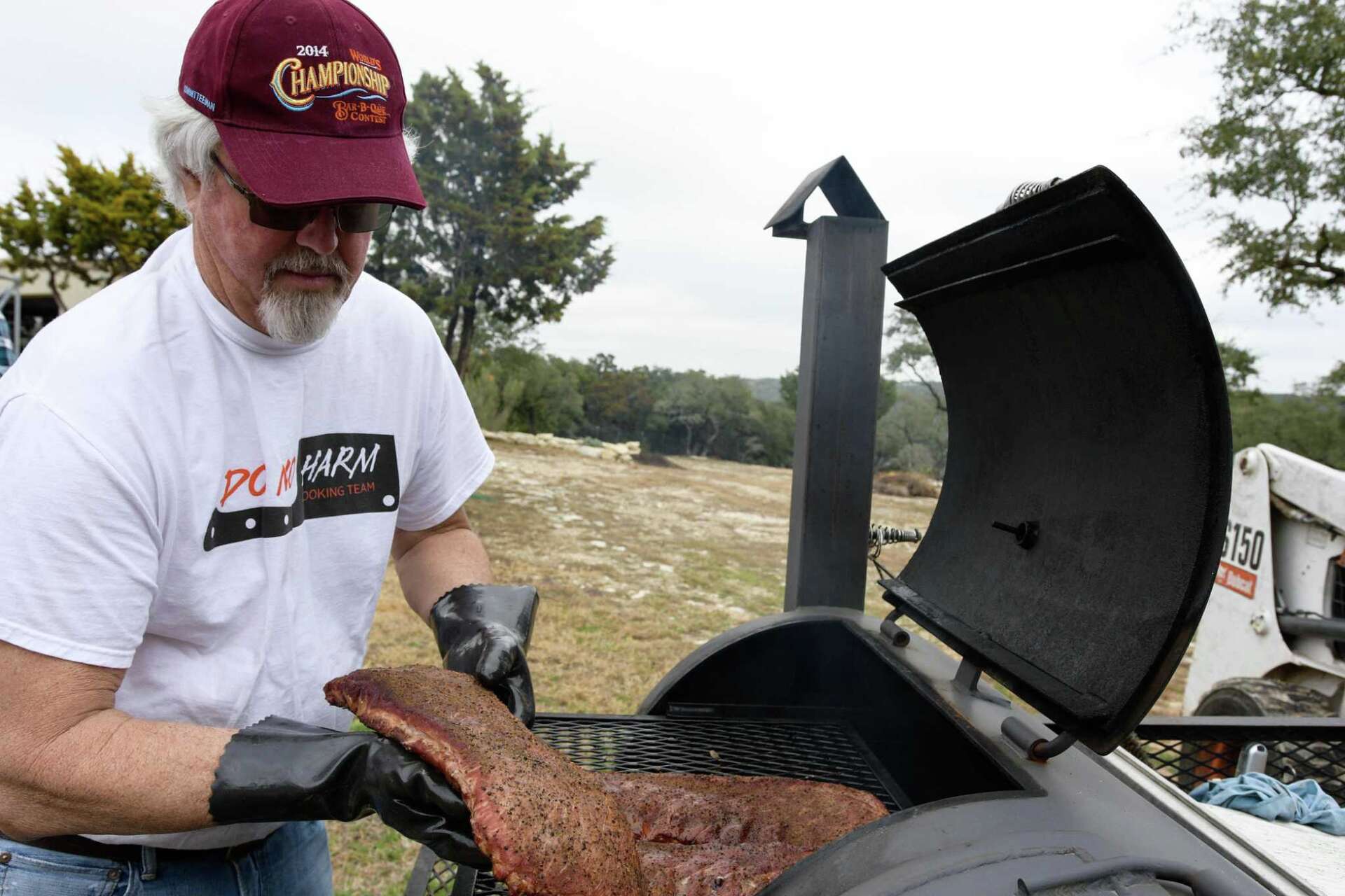 S.A.’s gentle giant of BBQ hopes to win at rodeo cookoff