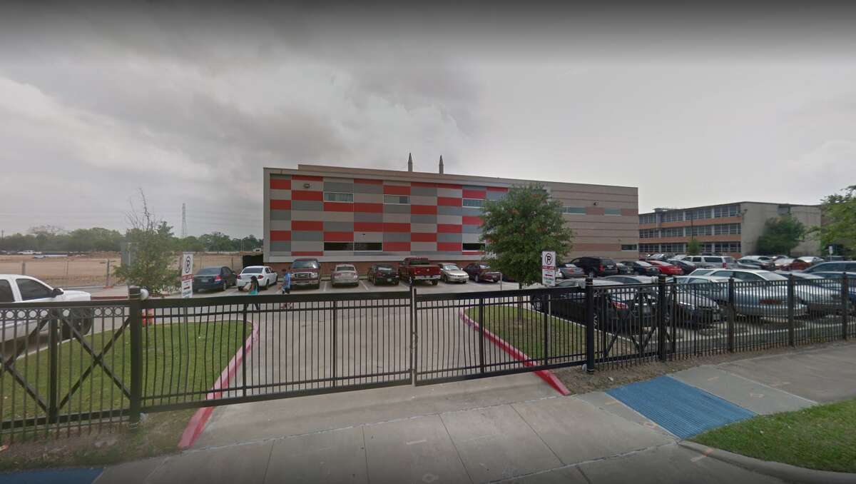 The 25 schools in Houston ISD with the most students who faced ...