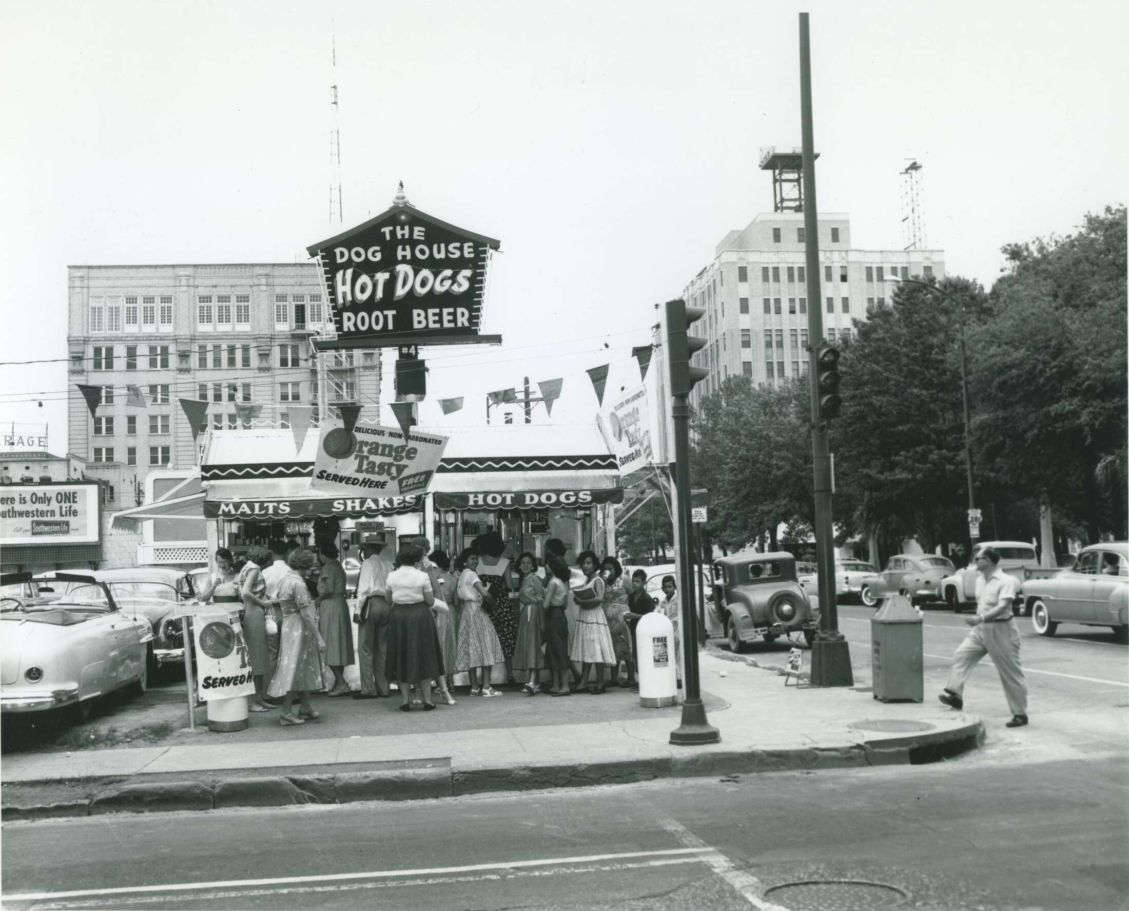 Vintage photos: Peek into what Texas' grocery stores, diners used to ...