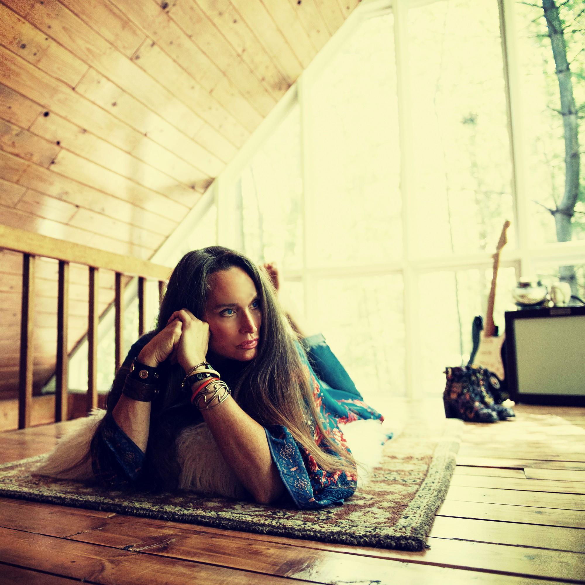 Kerri Powers, Vance Gilbert performing at Infinity Music Hall