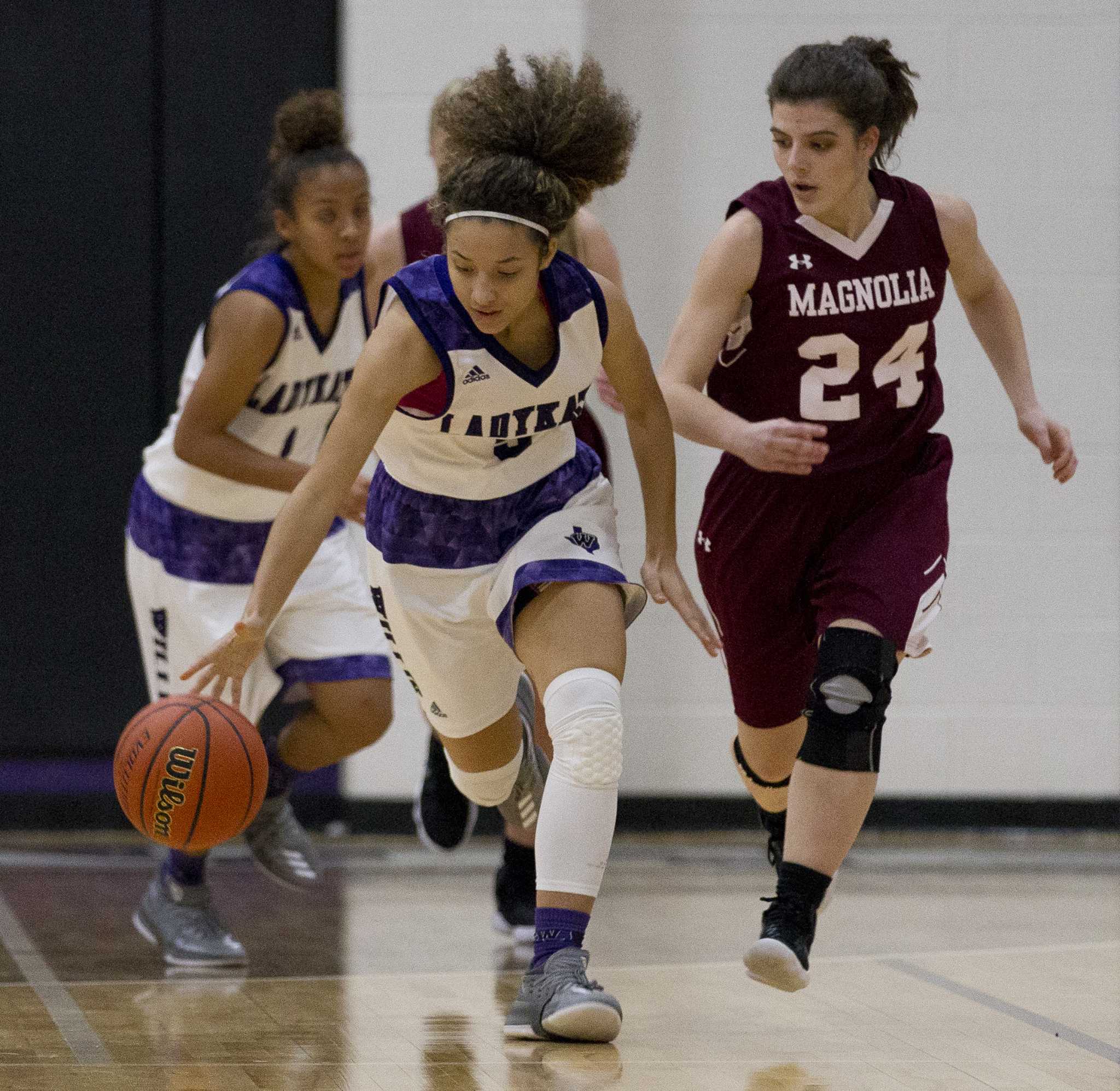 HOOPS ROUNDUP: Willis girls earn big 20-5A win over Magnolia West