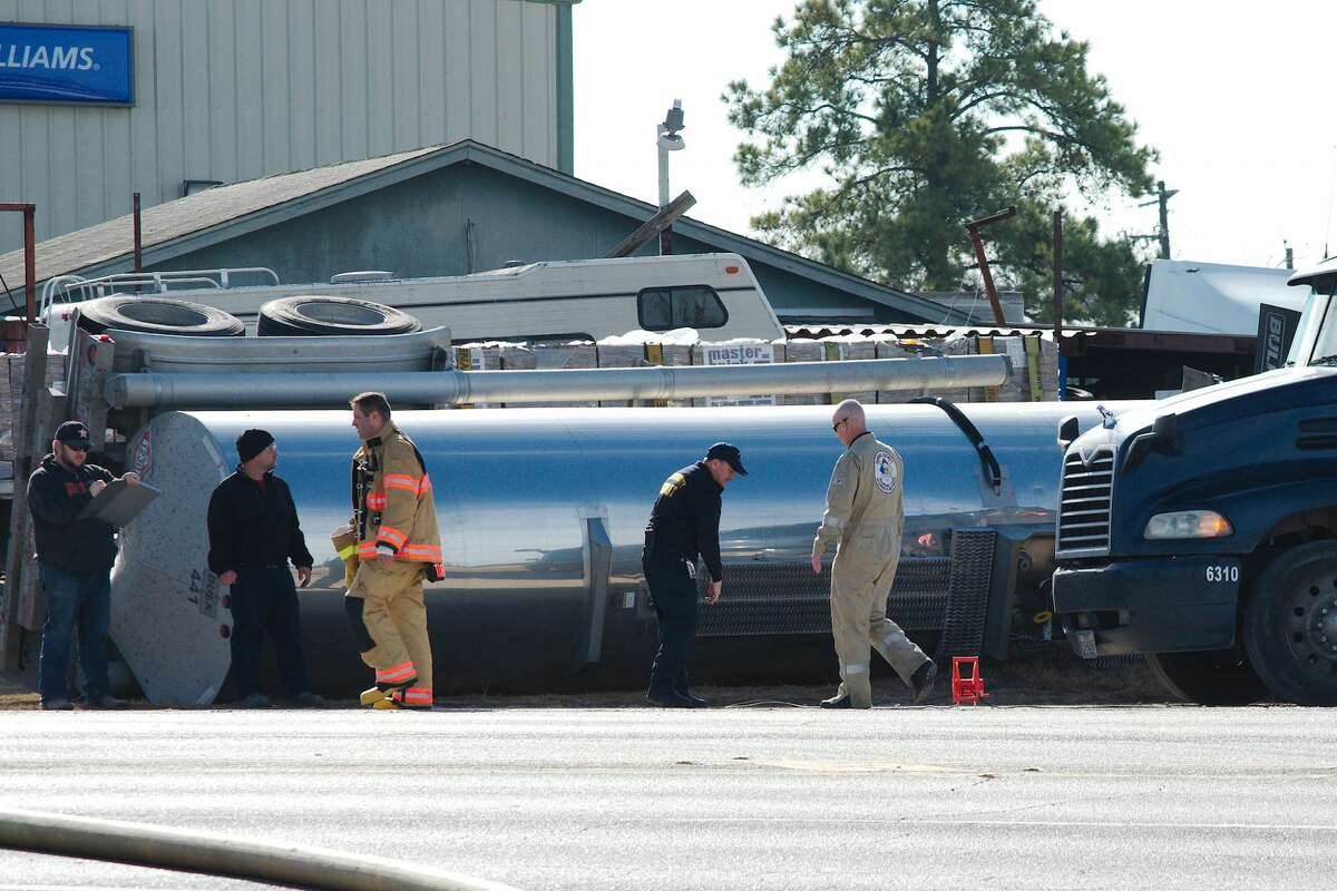 Tanker trailer containing methanol overturns in South Houston